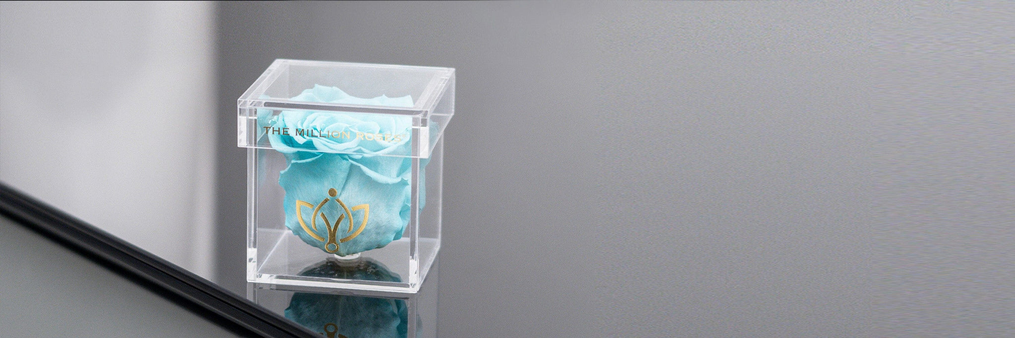 Acrylic Roses - Acrylic Boxes with Forever Roses | The Million Roses®